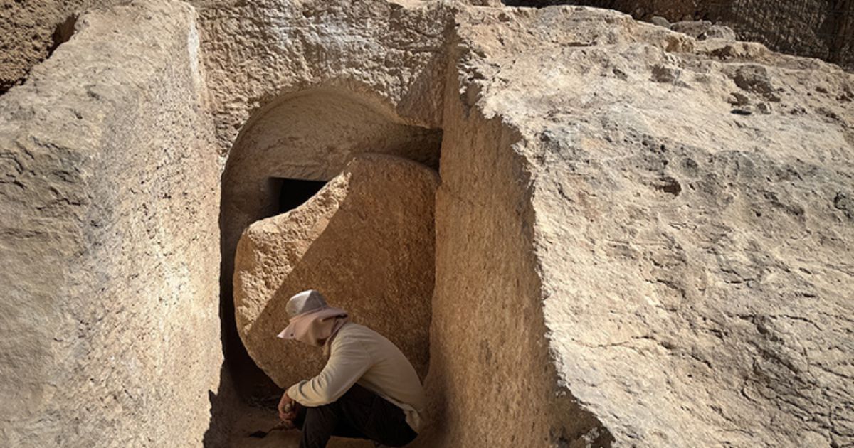 Ancient Tomb Found Inside Urfa Castle Walls - Ancient History X