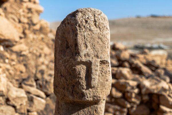Human-Faced T-Shaped Pillar Discovered at Karahantepe - Ancient History X